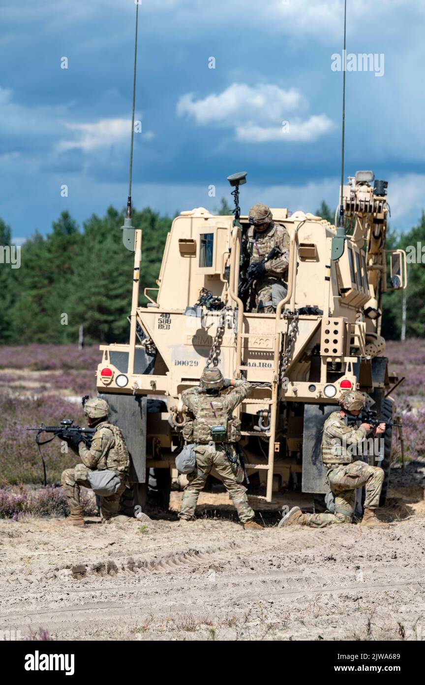 Des soldats américains avec 588th Brigade Engineer Battalion, 3rd ...