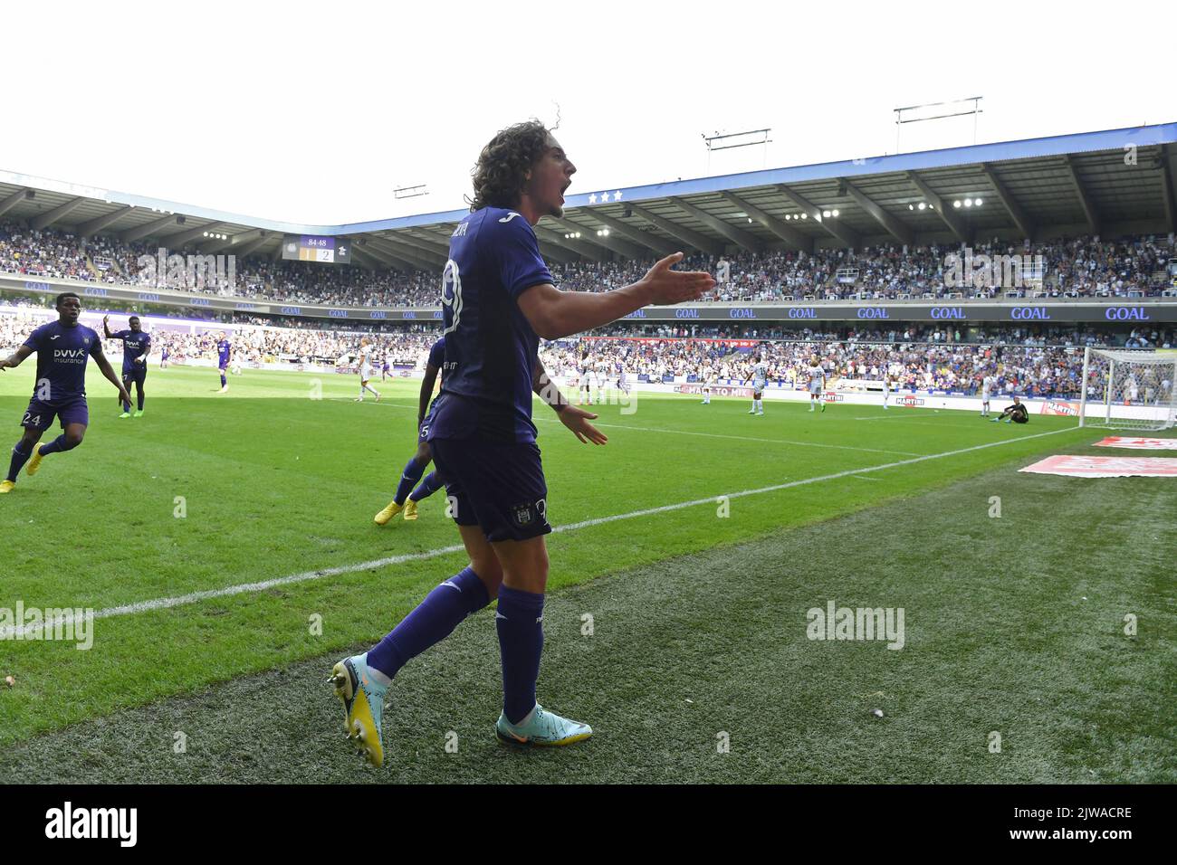 Fabio Silva d'Anderlecht célèbre après avoir obtenu son score lors d'un ...