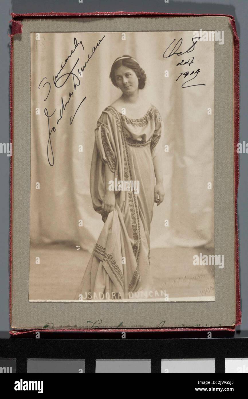 Isadora duncan 1927 Banque de photographies et d’images à haute ...