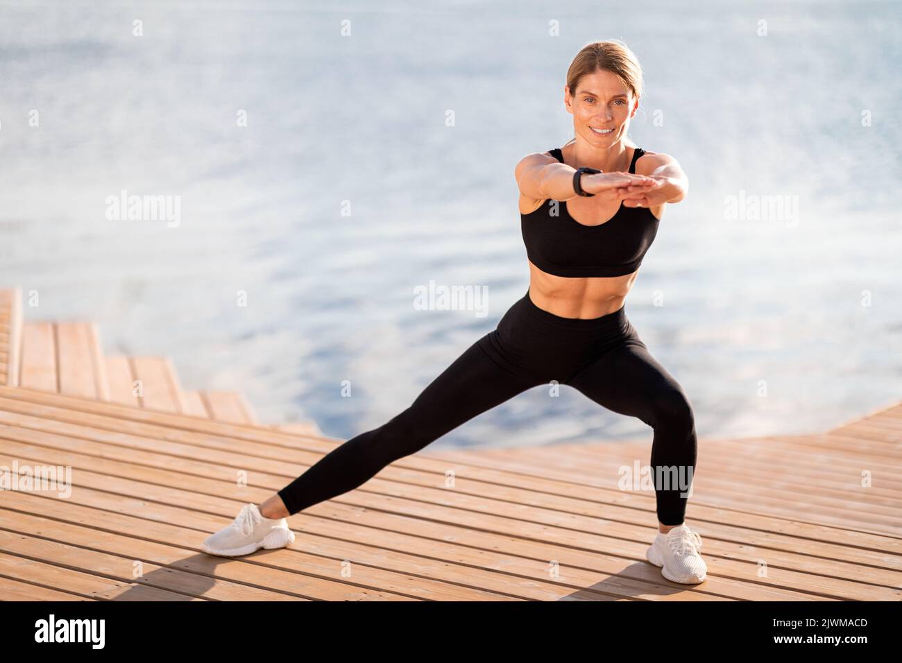 Lunges exercise Banque de photographies et d’images à haute résolution ...