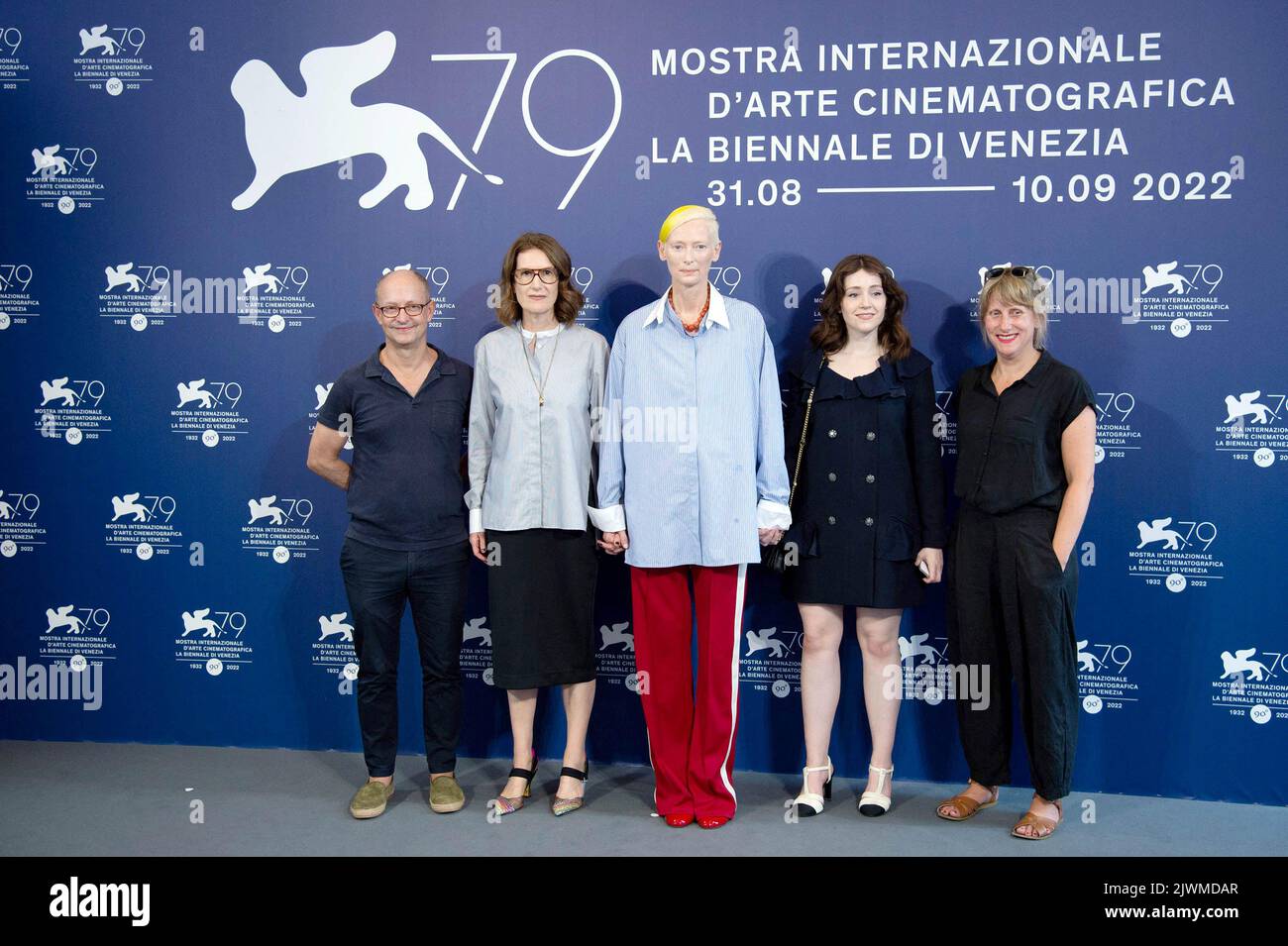 Tilda swinton et carly sophia davies Banque de photographies et d’images à haute résolution - Alamy