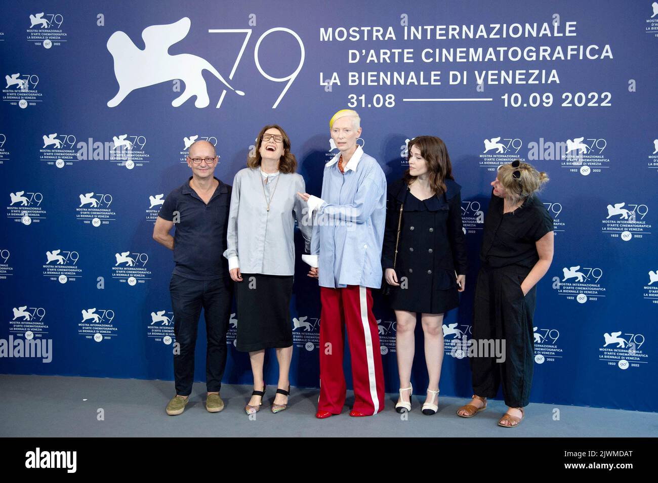 Tilda swinton et carly sophia davies Banque de photographies et d’images à haute résolution - Alamy