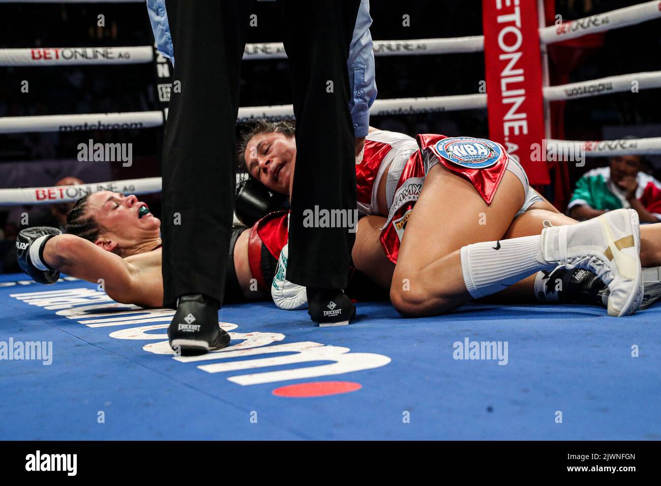 HERMOSILLO, MEXIQUE - SEPTEMBRE 03 : Jelena Mrdjenovich (L)a et Érika ...