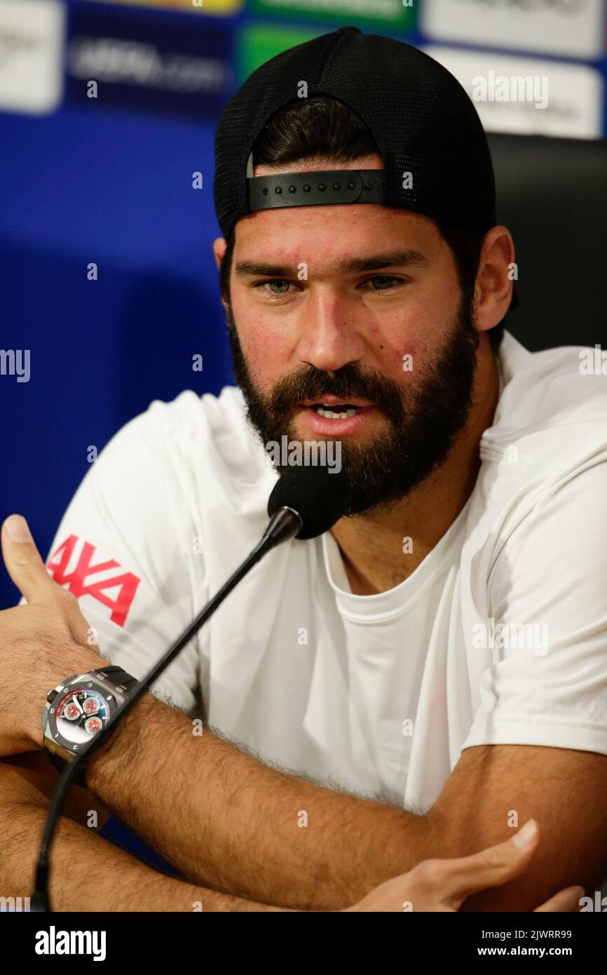 Le gardien de but brésilien de Liverpool, Alisson Becker, lors de la ...