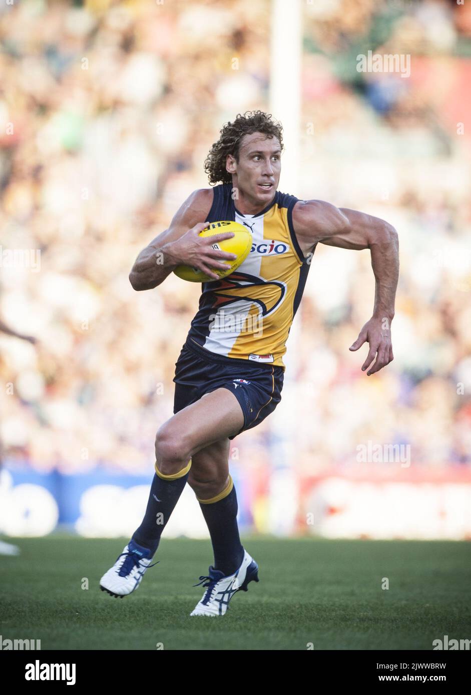 Matt Priddis des aigles de la côte ouest en action pendant le match de ...