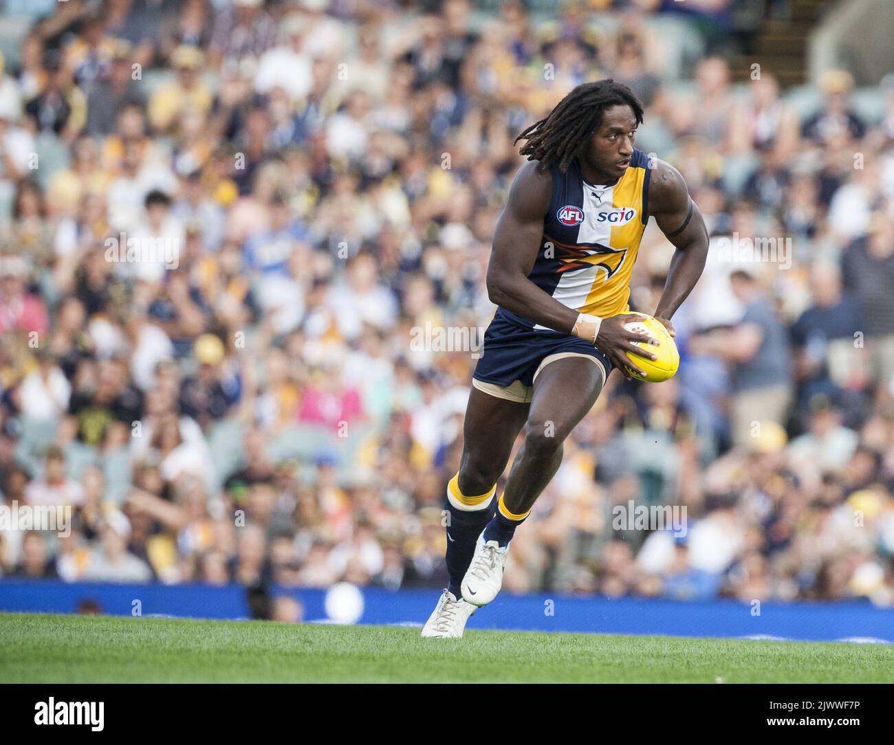 NIC Naitanui des aigles de la côte ouest pour le match de la série 3 de ...