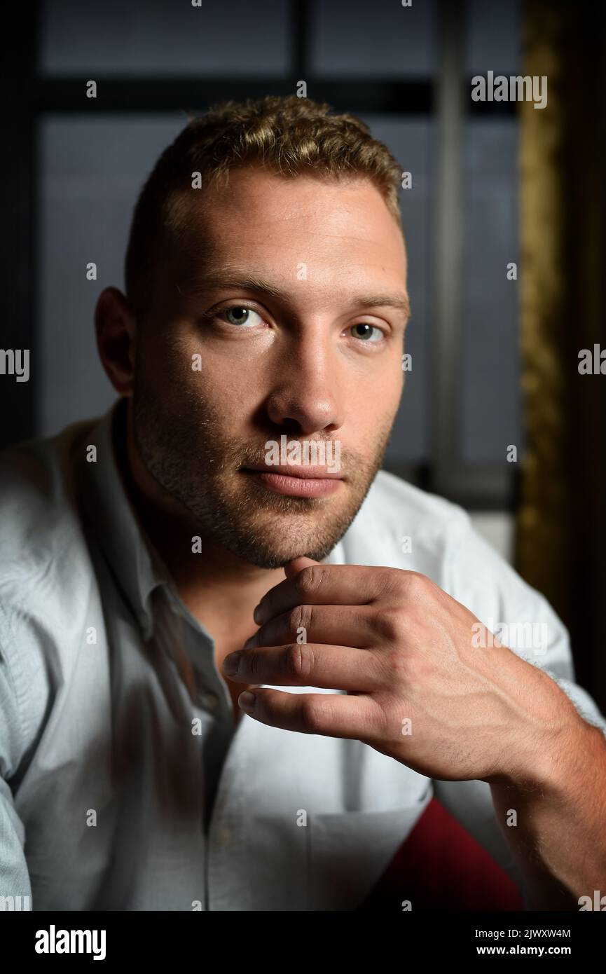 L'acteur australien Jai Courtney pose pour une photographie à Sydney ...