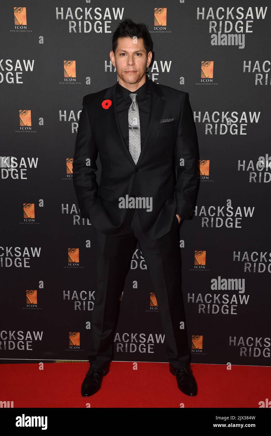 L'acteur Nico Cortez pose une photo à son arrivée pour la première ...