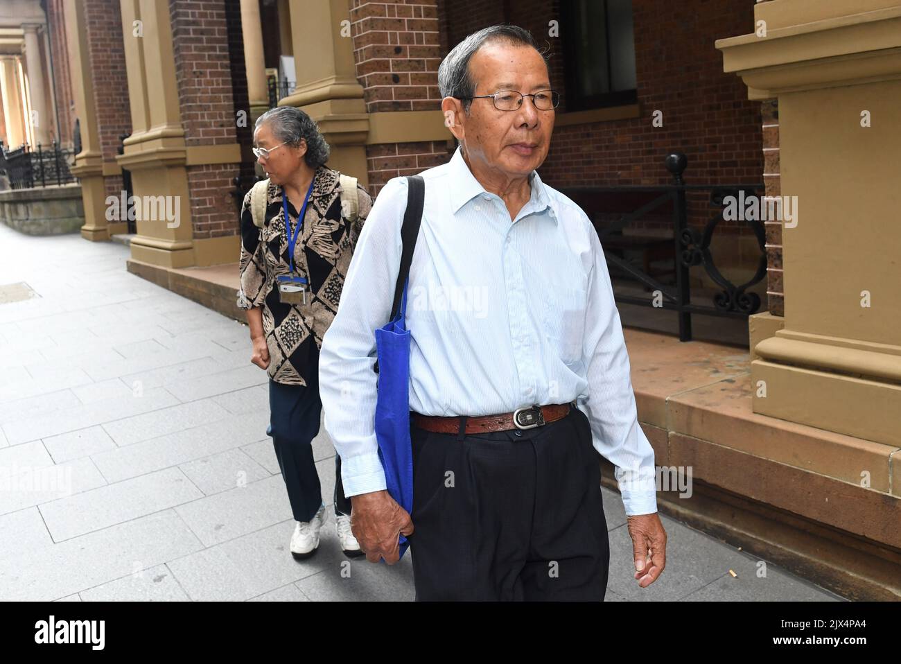 Feng Qing Zhu et Yang Fei Lin (à droite), grands-parents et parents de ...