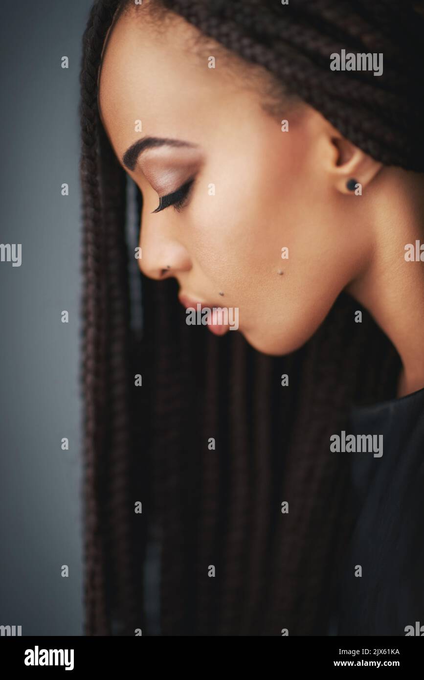 Side profile beautiful african woman Banque de photographies et d ...