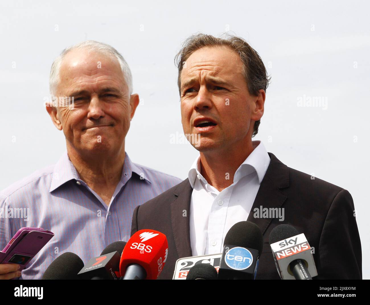 Le Premier ministre australien Malcolm Turnbull et ministre de la Santé ...