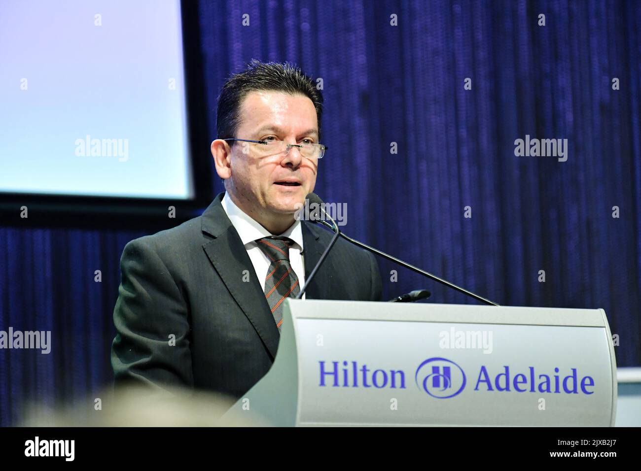 Nick Xenophon, le meilleur leader de sa, est vu donner une adresse aux ...