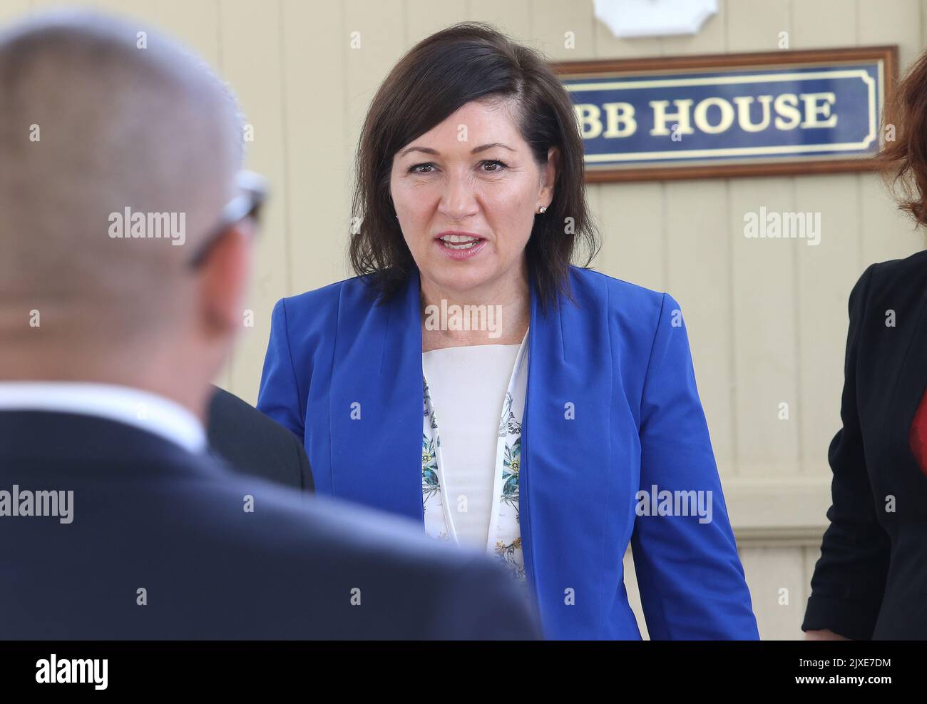 Leeanne Enoch, ministre de l'Environnement et de la Grande barrière de ...