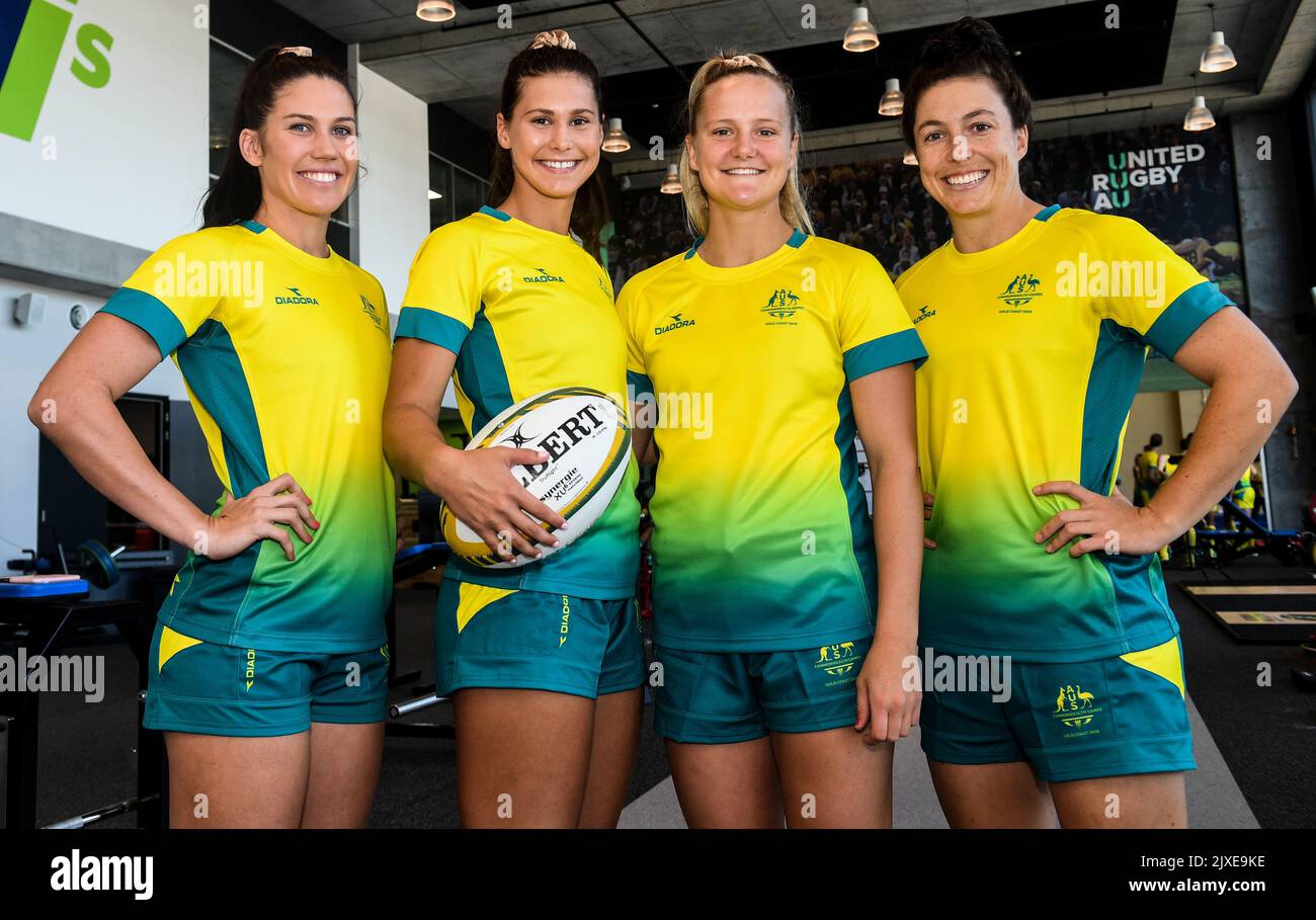Les membres de l'équipe australienne de rugby sevens pour femmes (G-D ...