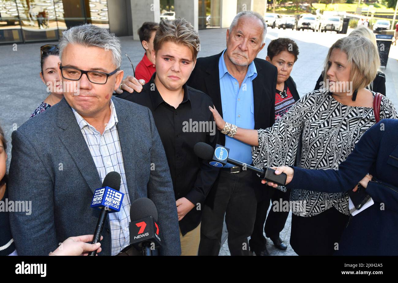 Frère de James Boyd, David Boyd (à gauche) et fils de James Boyd, EDAN ...
