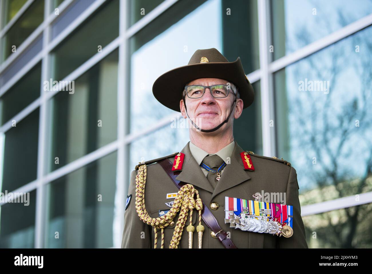 Le nouveau Chef de l'Armée de terre, le Lieutenant-général Rick Burr ...