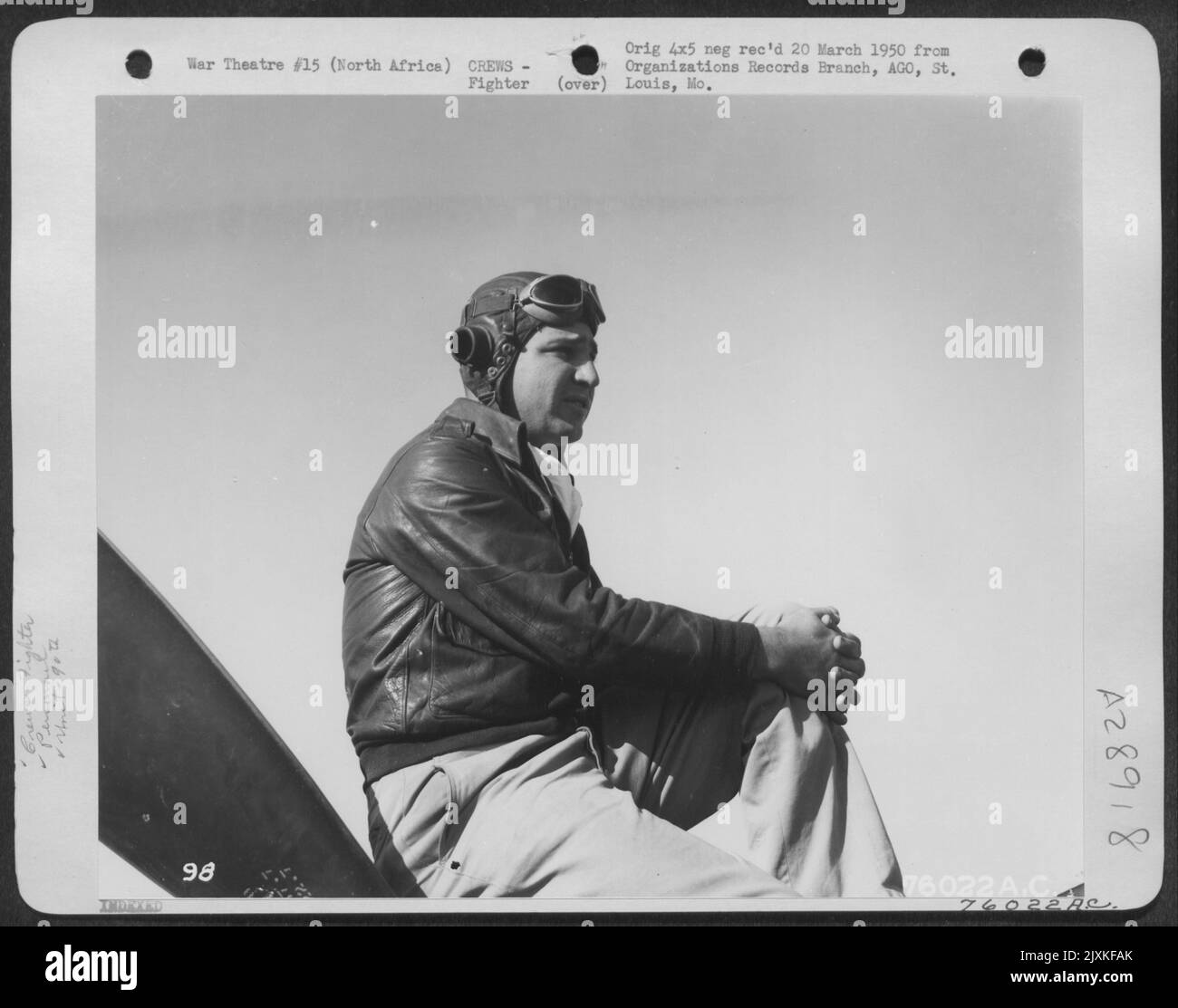 Le capitaine Webb, pilote de l'aile de reconnaissance photographique de ...