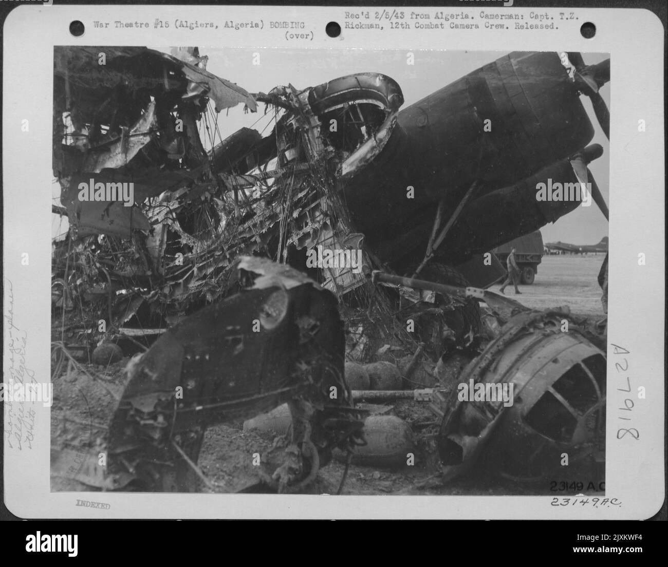 Alger bombardé Banque d'images noir et blanc - Alamy
