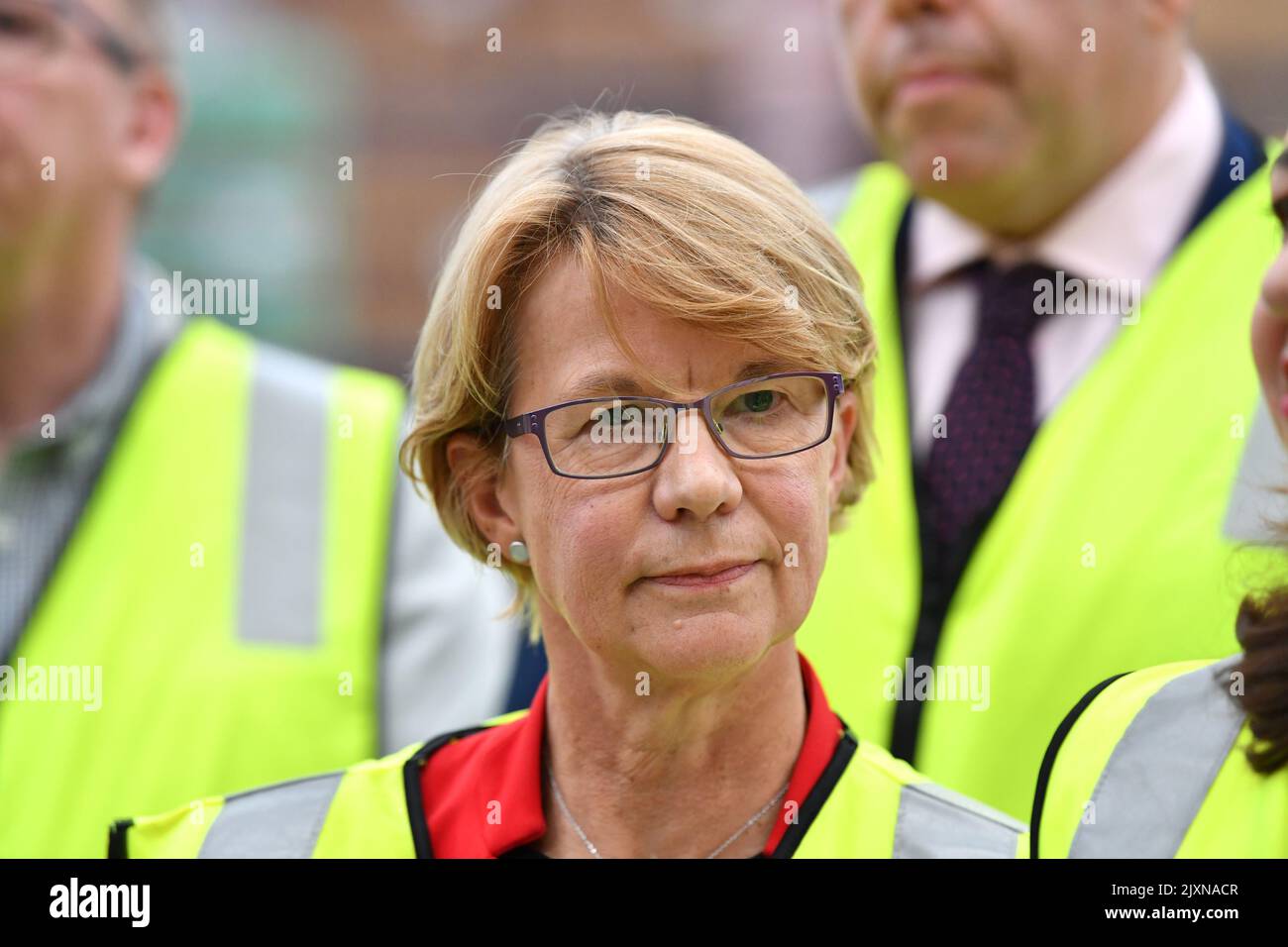 Le directeur général du groupe de Coca Cola Amatil Alison Watkins est ...