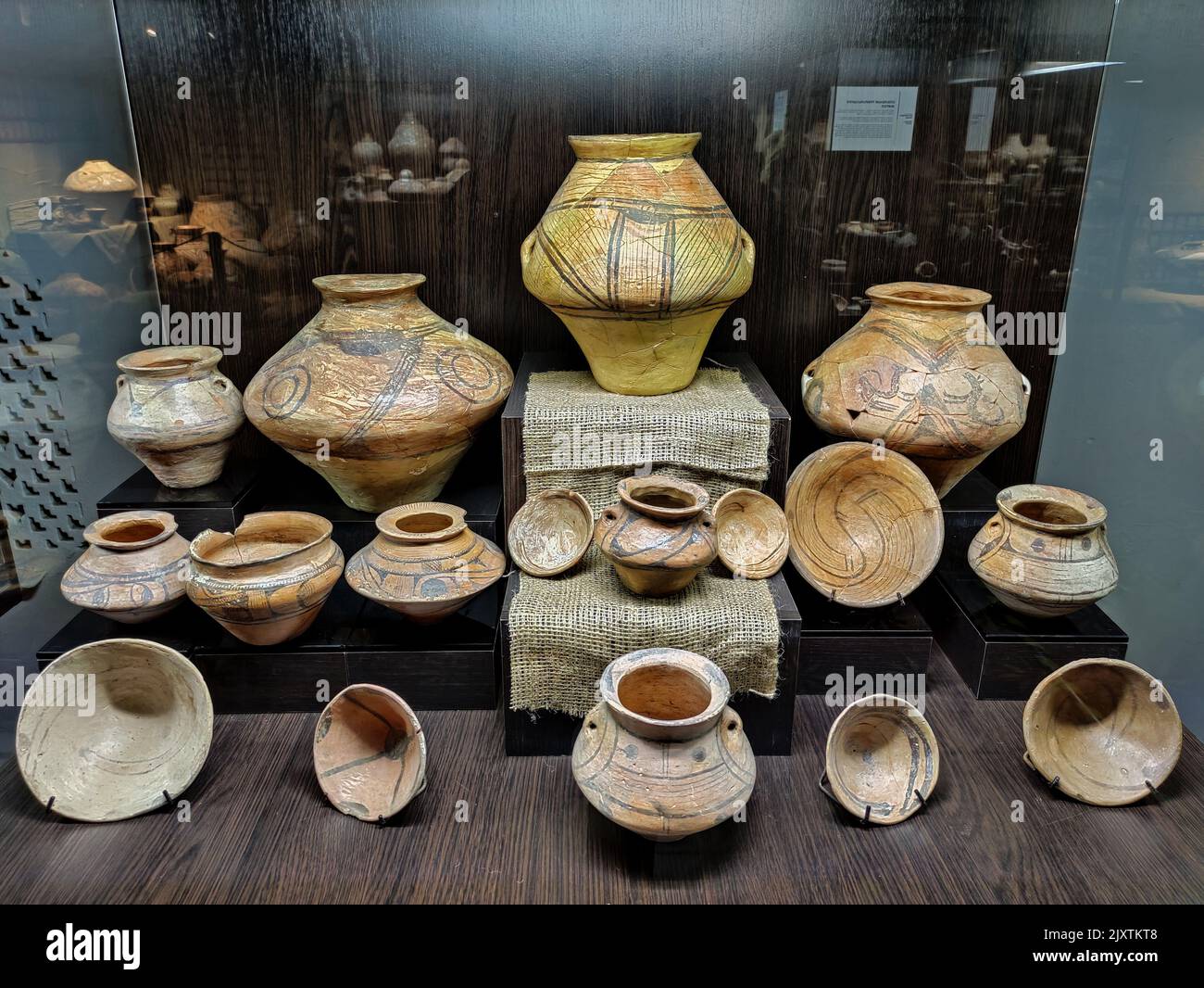 KIEV, UKRAINE - le 7 SEPTEMBRE 2022 - des objets de la culture Cucuteni ...