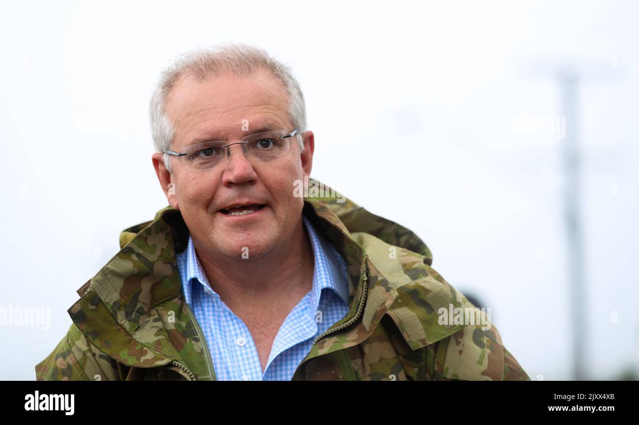 Le premier ministre Scott Morrison visite les zones touchées par les ...