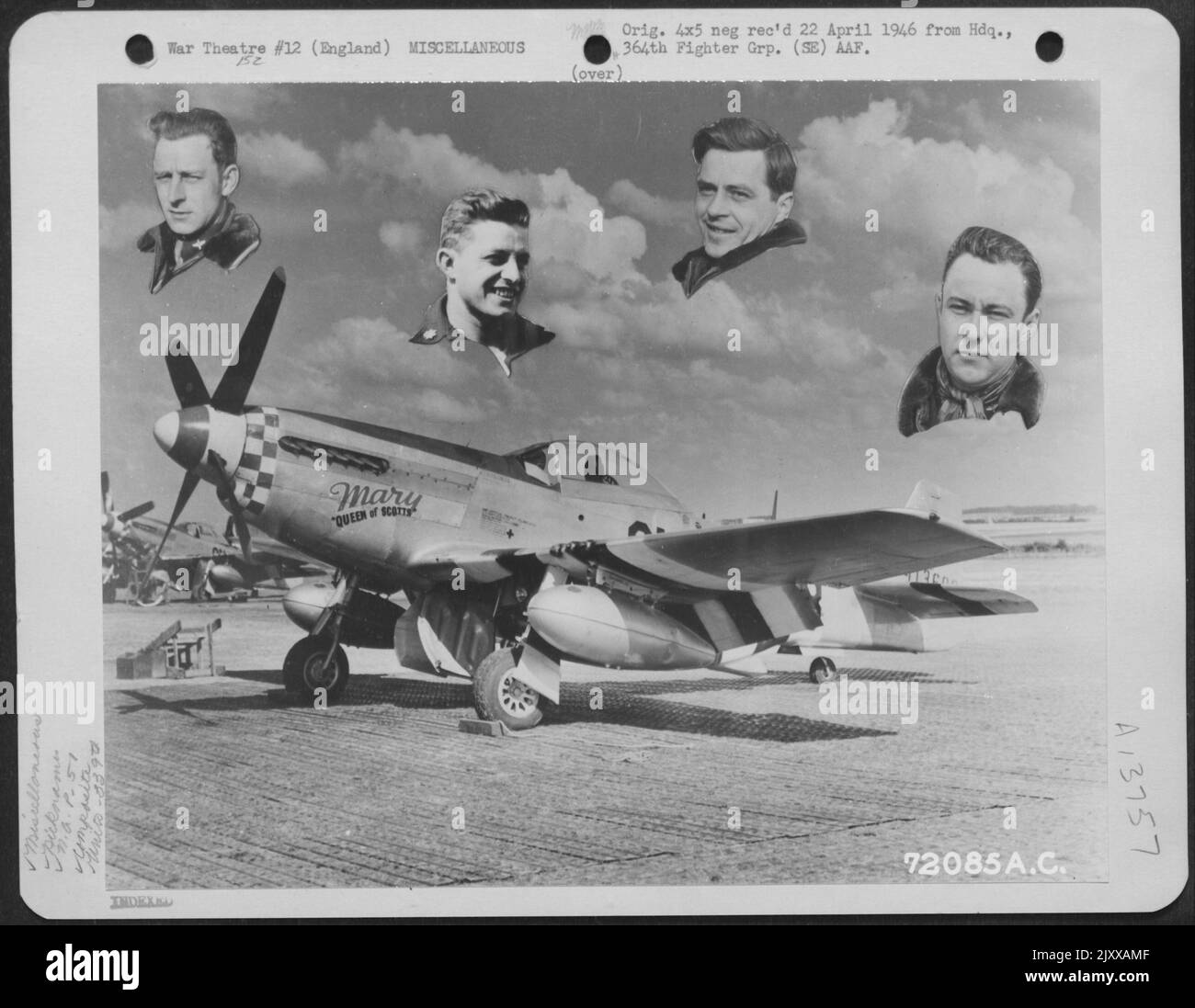 Montage de quatre commandants et du P-51 nord-américain 'Mary, Queen of ...