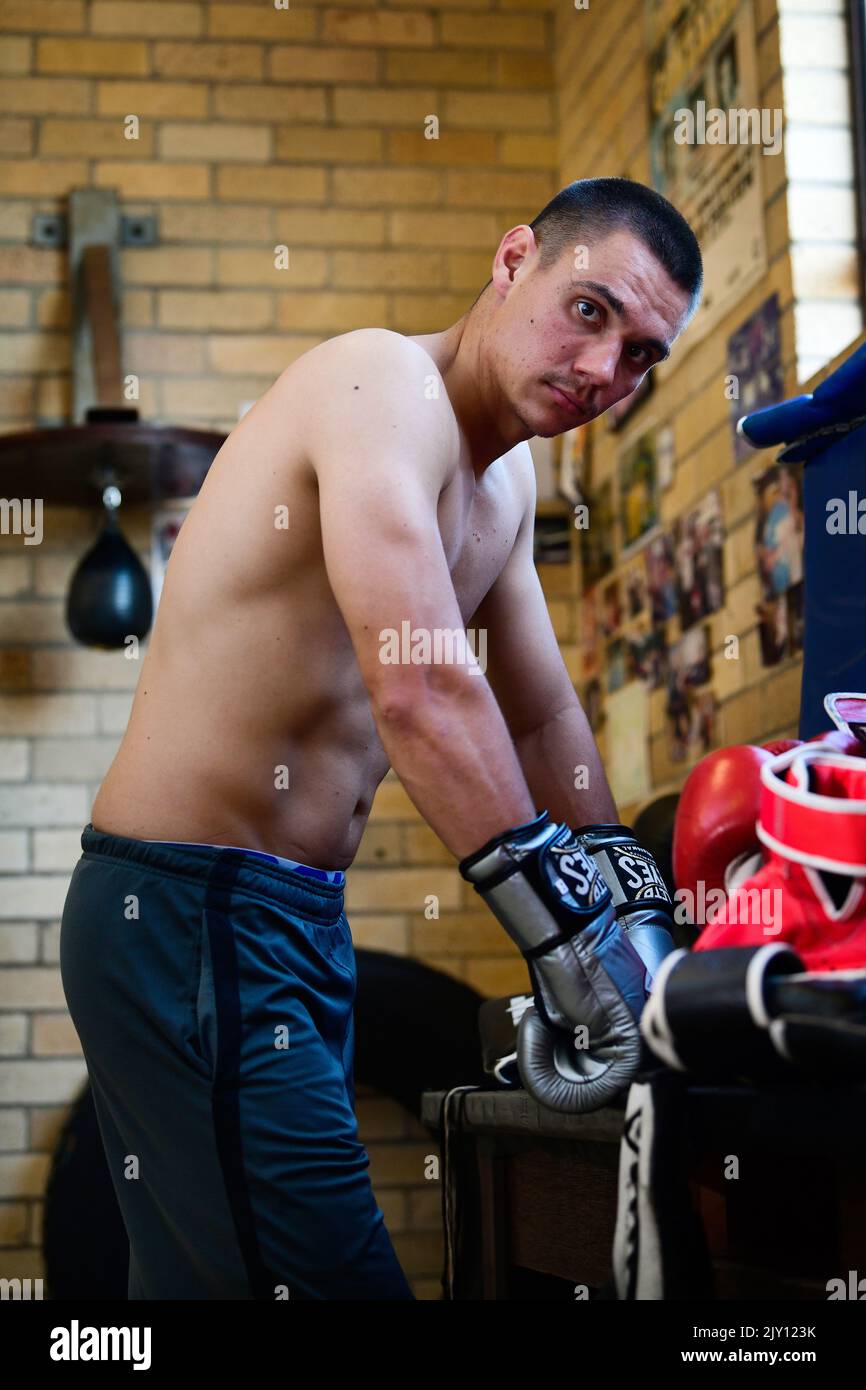 Le boxeur Tim Tszyu pose pour une photo à l'Académie de boxe de Tszyu à ...