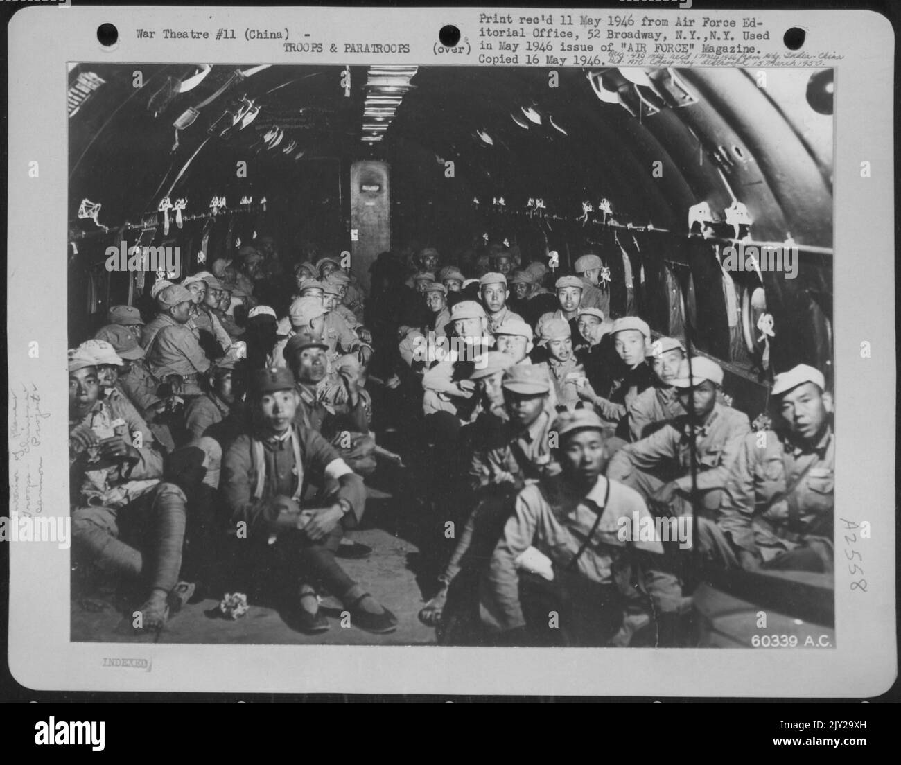 Les troupes de l'armée chinoise de 94th sont présentées dans un avion C ...