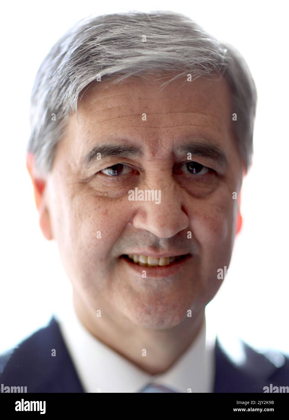Le trésorier de la sa, Rob Lucas, pose une photo au déjeuner du budget ...