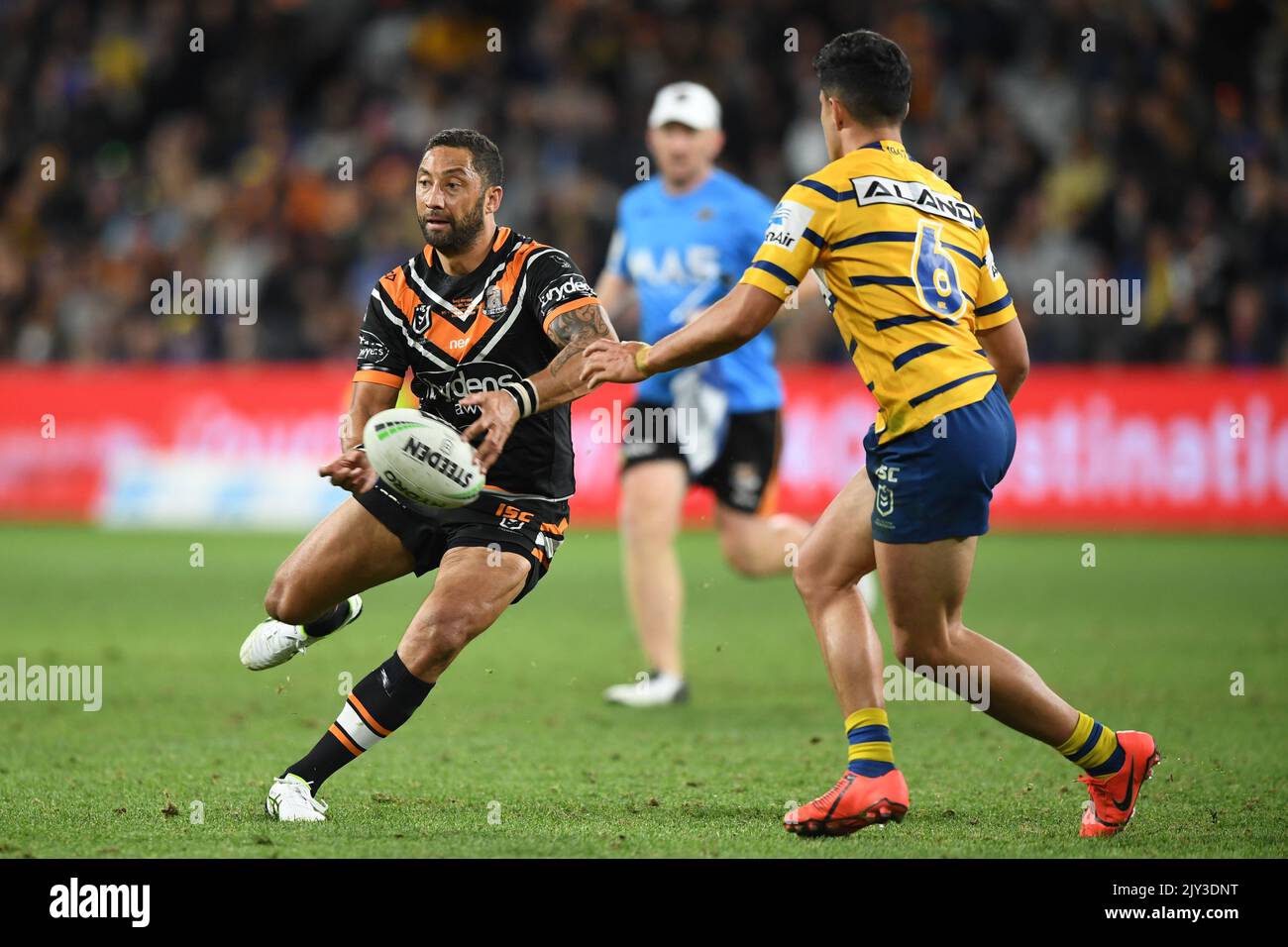 Benji Marshall des Tigres lors du match de la série 17 de la NRL entre ...