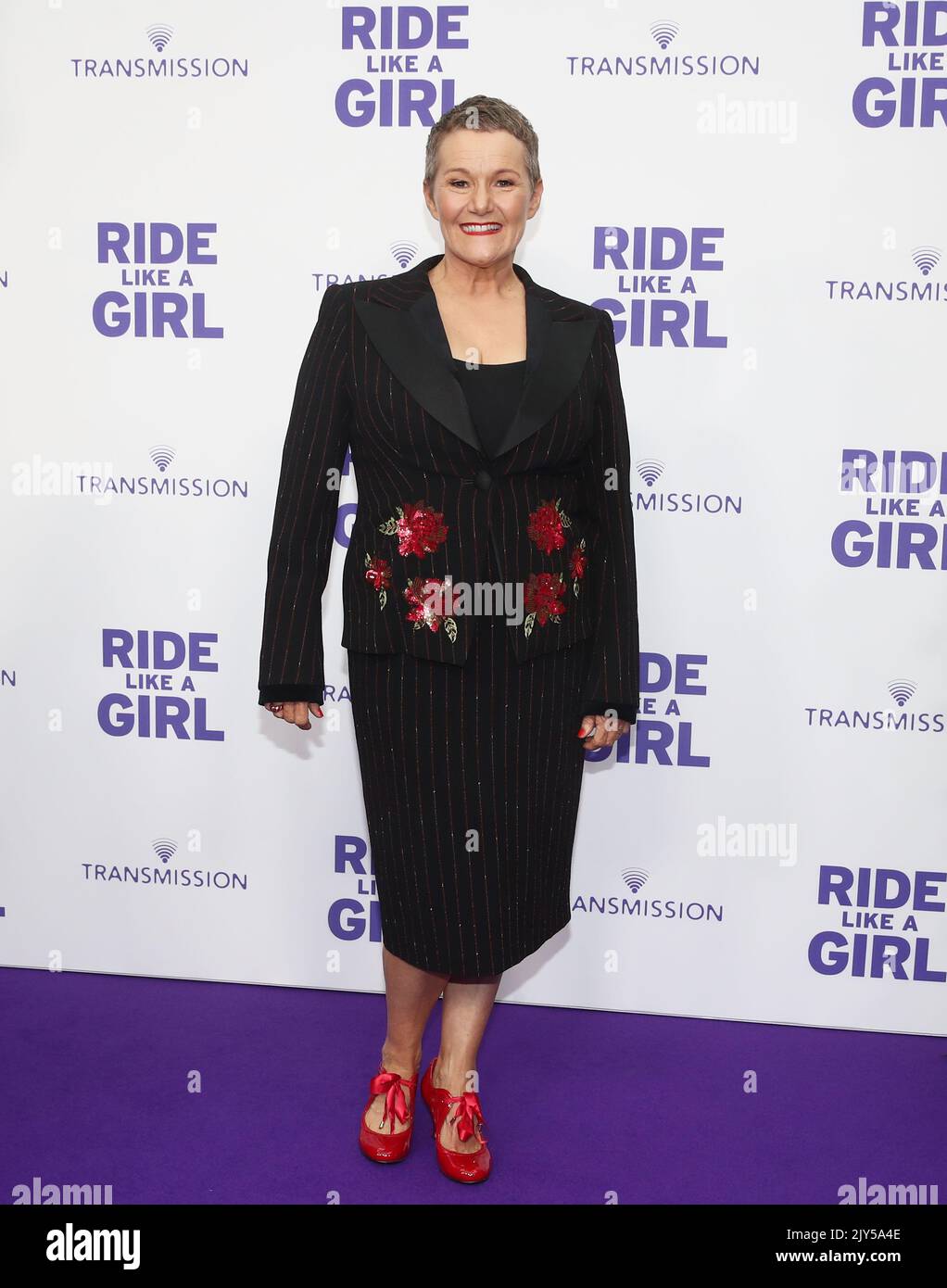 Geneviève Morris arrive à la première mondiale de « Ride like A Girl ...