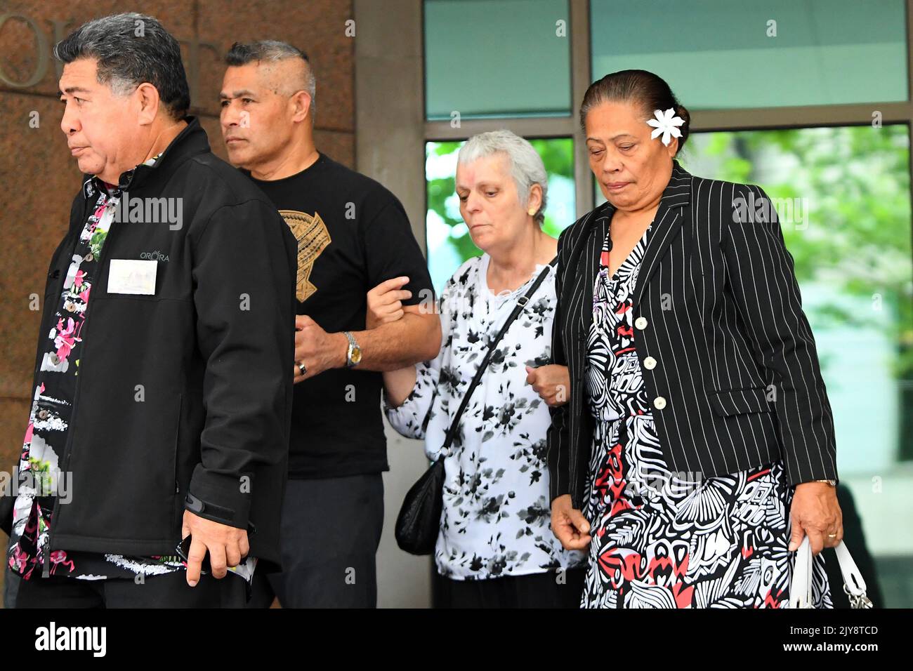 La famille de benjamina Togiai quitte le tribunal de justice de ...