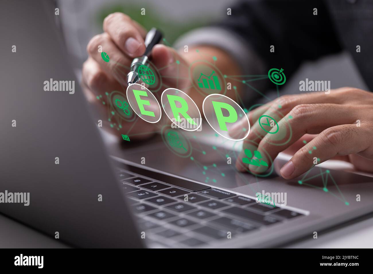 La conception ERP (Enterprise Resource Planning) est examinée par un ...