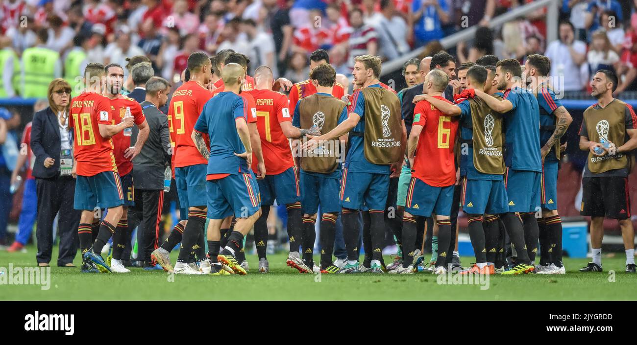 Spain squad in national stadium pitch Banque de photographies et d ...