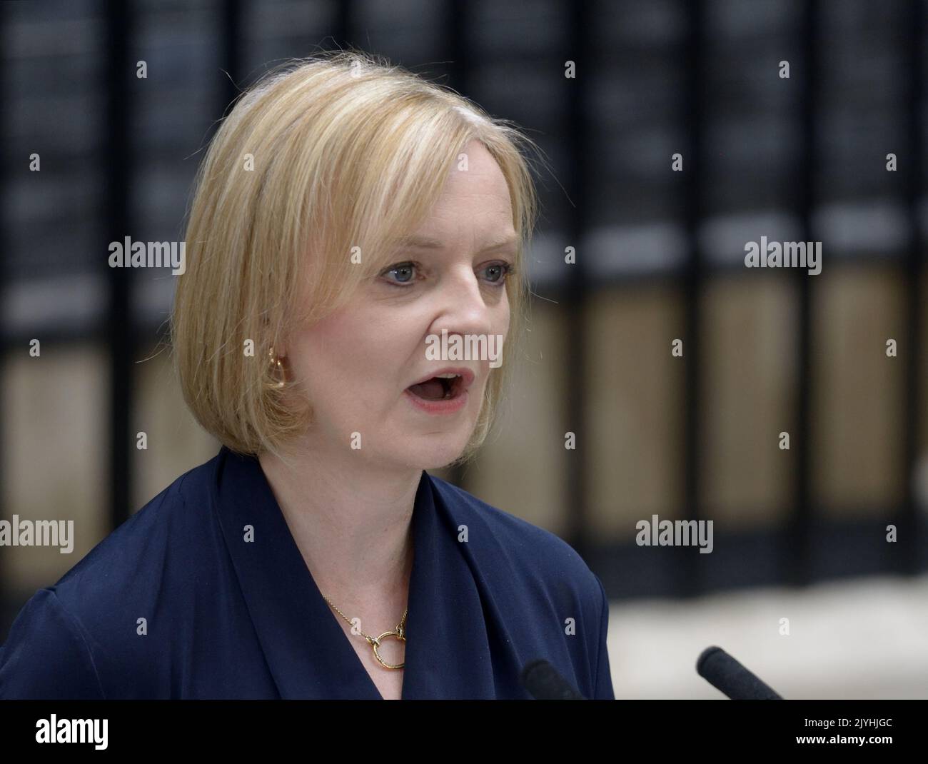 Liz Truss, dans Downing Street, a prononcé son premier discours en tant ...