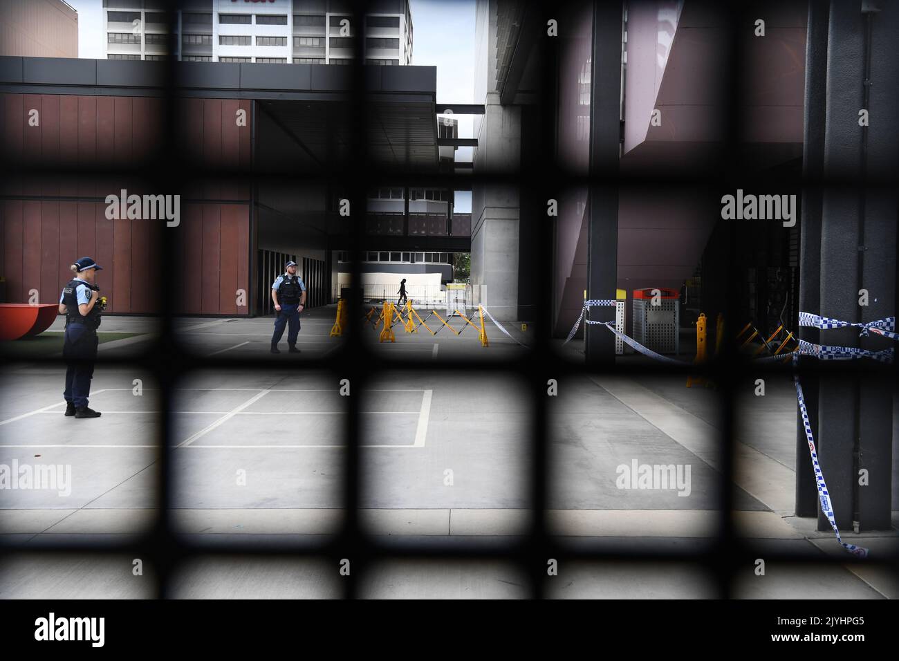 La police de Nouvelle-Galles du Sud et les officiers de l'ambulance de ...