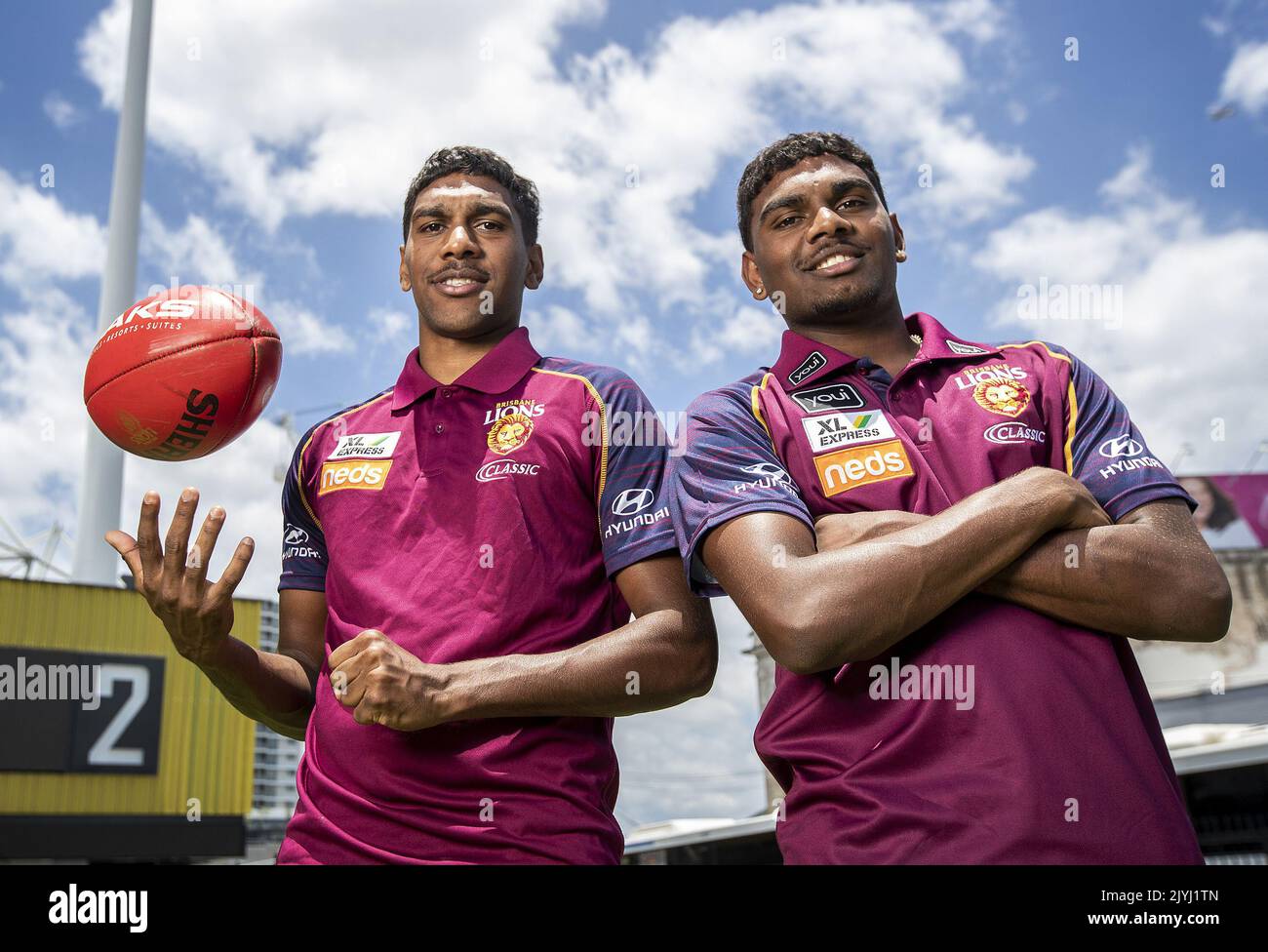 Keidean Coleman des Lions pose pour une photo avec son frère Blake ...