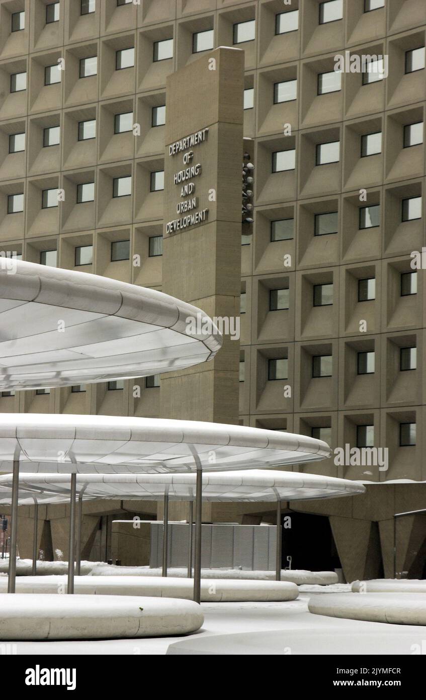Bâtiment du siège social HUD--scènes de neige. Bâtiment du siège social ...