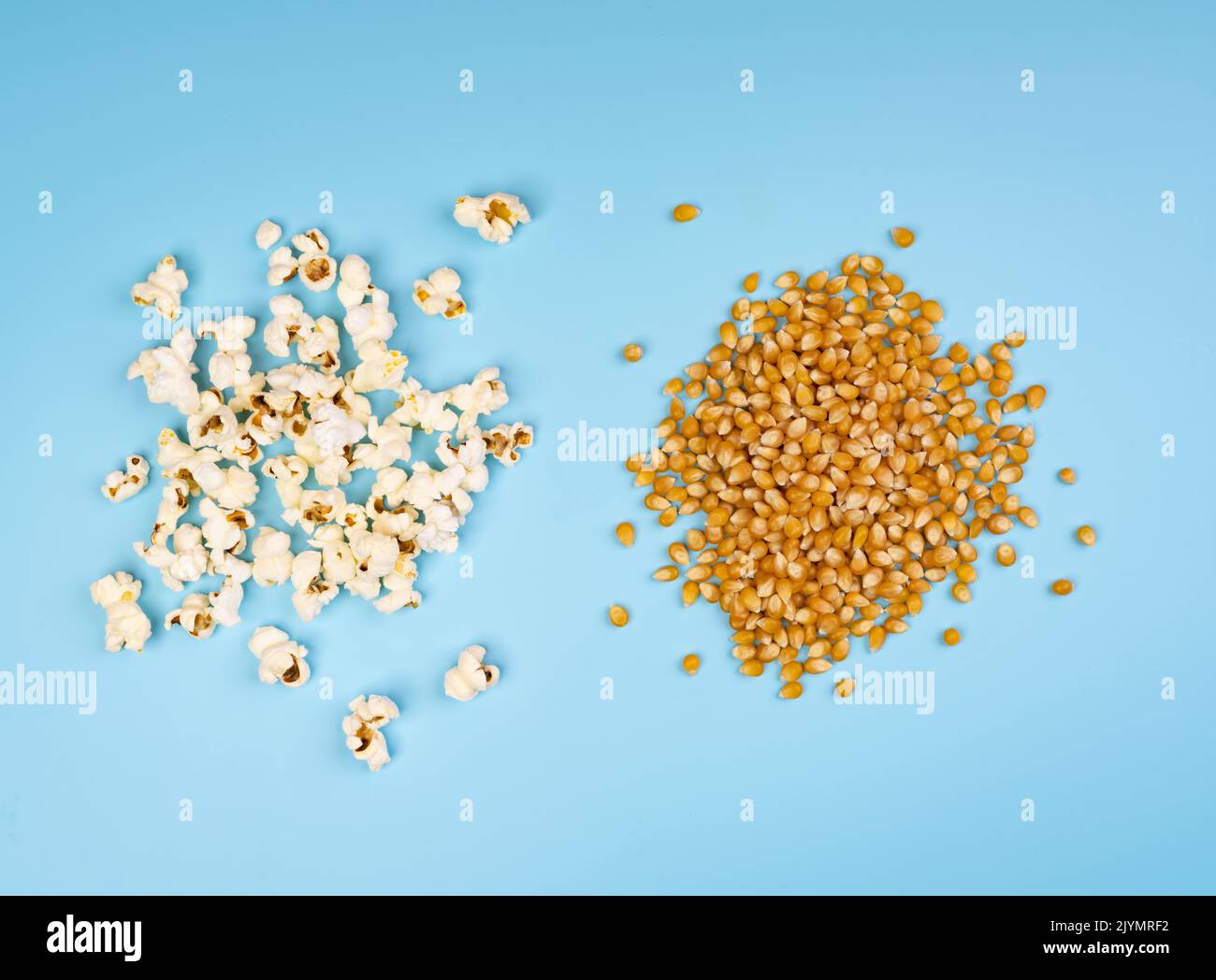 Coloured popcorn Banque de photographies et d’images à haute résolution ...