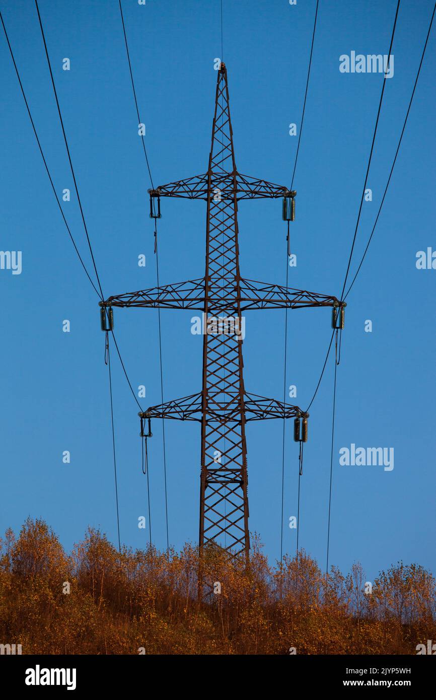 Powerline tower Banque de photographies et d’images à haute résolution - Alamy