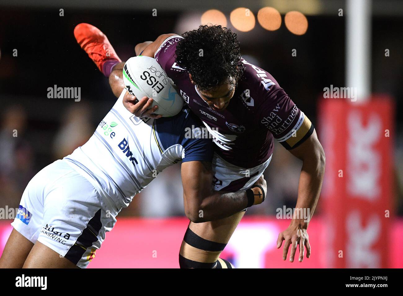 Morgan Harper des aigles de mer est attaqué par Hamiso Tabuai-Fidow des ...