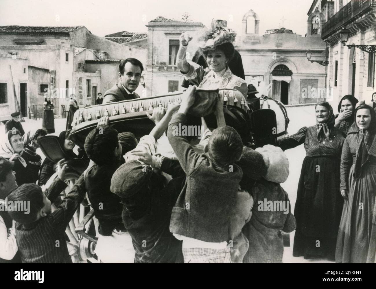 L'actrice italienne Sophia Loren et l'acteur Ian Banner dans le film ...