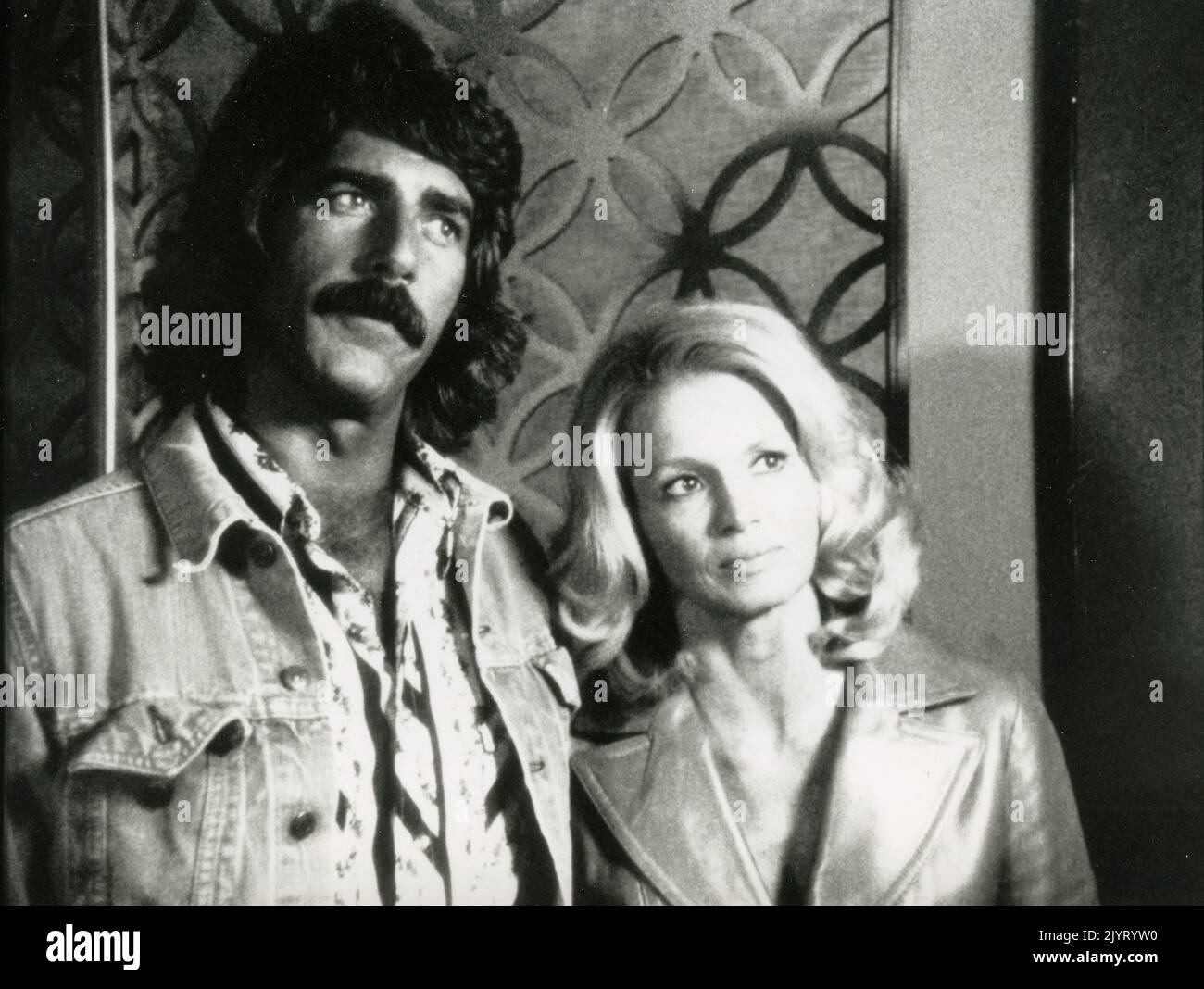 Lacteur Américain Sam Elliott Et Lactrice Angie Dickinson Dans La