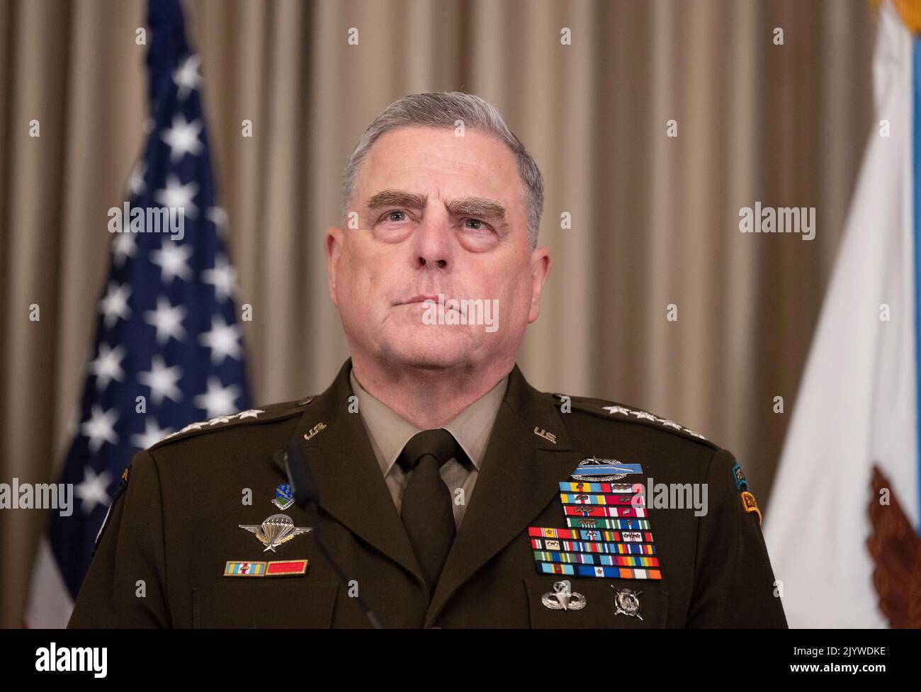 General mark milley Banque de photographies et d’images à haute ...