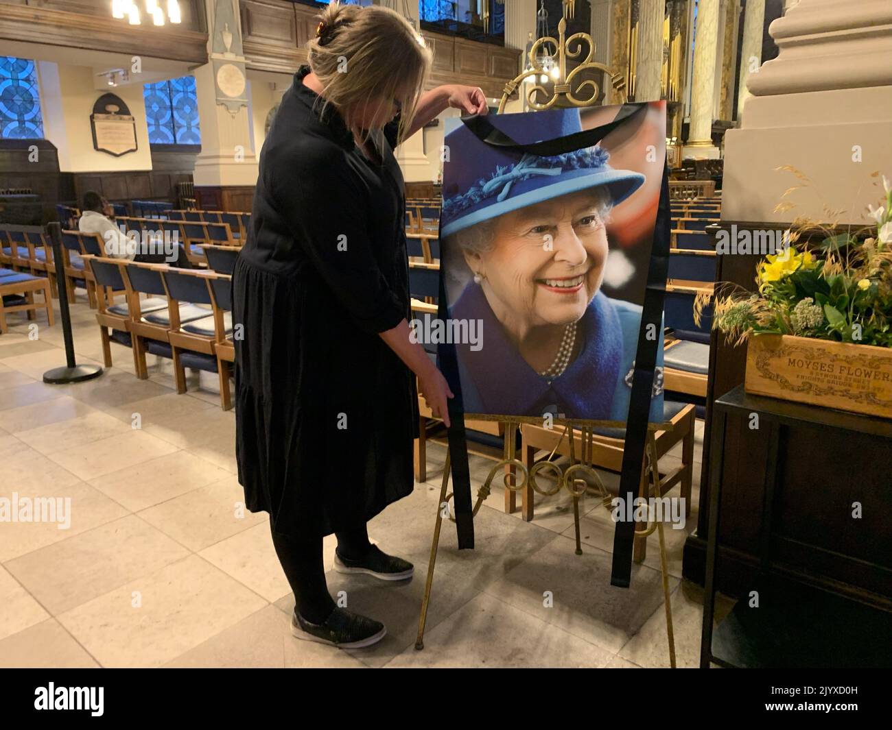 Anna Pitt, directrice générale de la cathédrale Saint-Philippe de ...