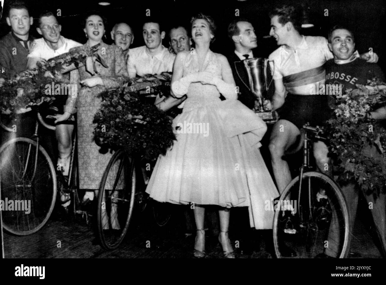 Les Australiens gagnent une course cycliste de six jours : non ...