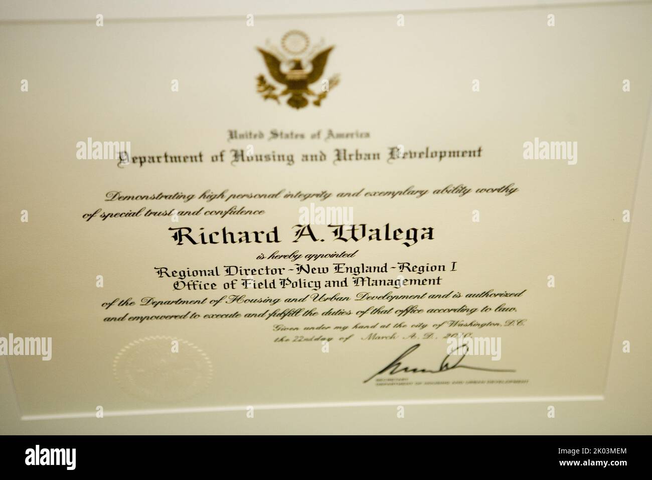 Assermentation en cérémonie pour le groupe de hauts fonctionnaires ...