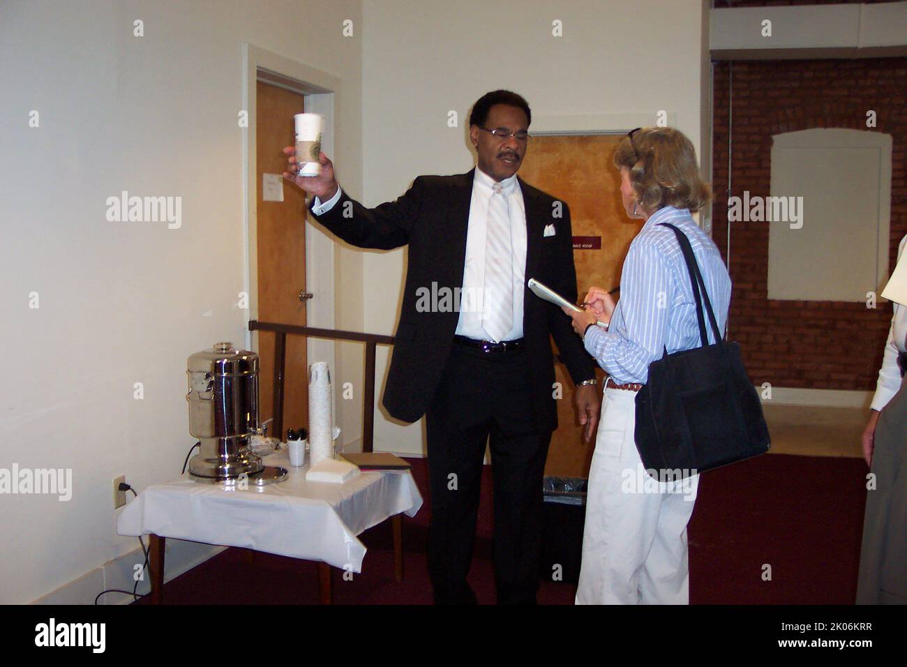 Le secrétaire Shaun Donovan à propos de la visite de la zone d'impact ...