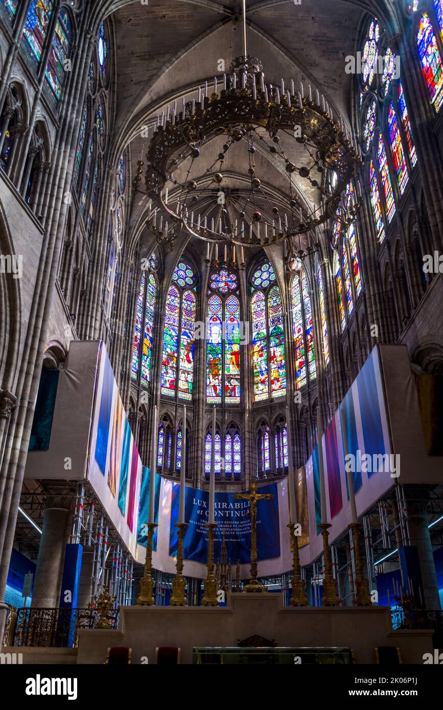 Le choeur de la Basilique Saint-Denis, une cathédrale d'une importance ...