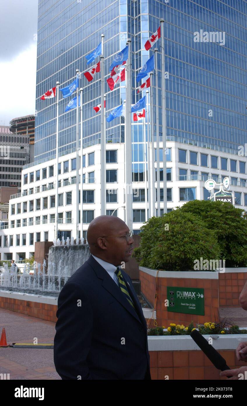 Visite du secrétaire Alphonso Jackson et de ses collaborateurs à ...